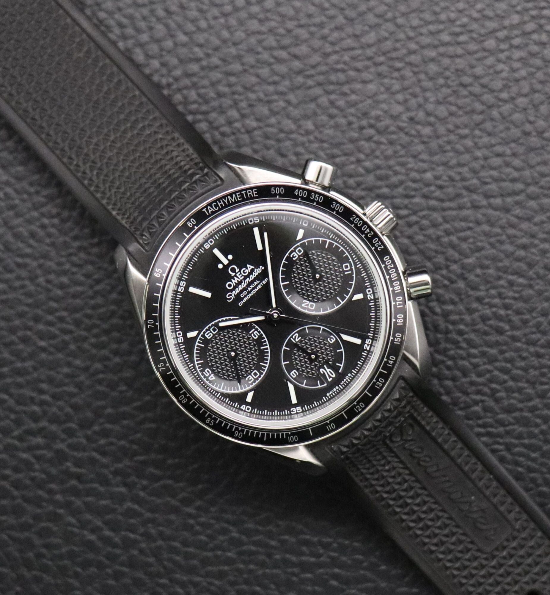 Omega Speedmaster Racing 326.32.40.50.01.001